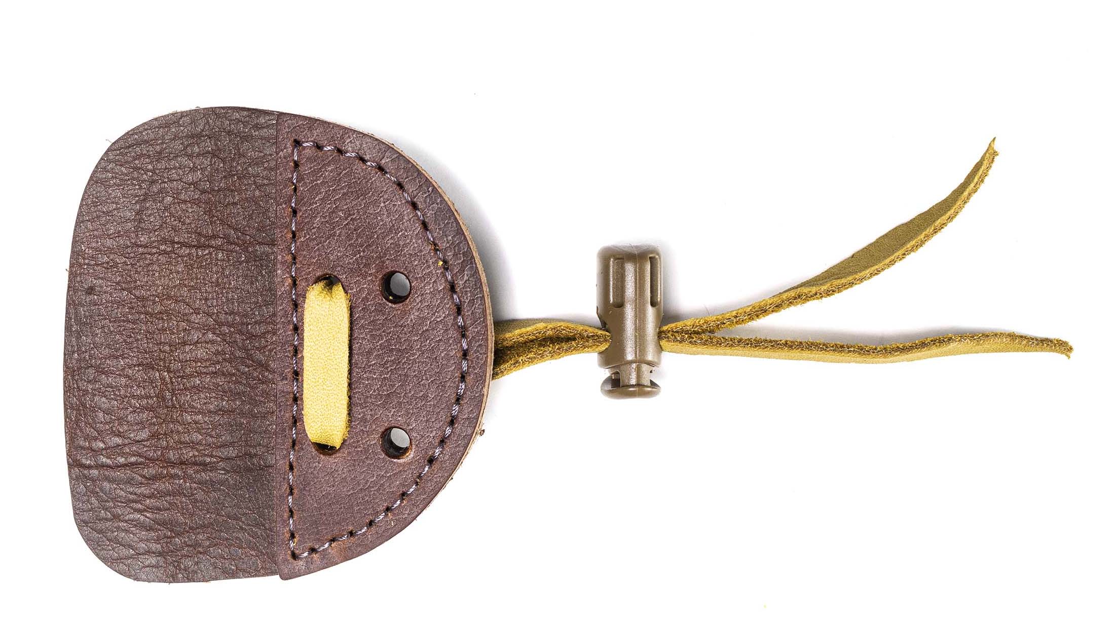 The Hornet 3 Under Bison Leather Tab